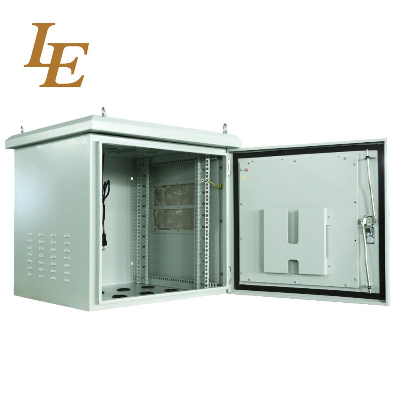 32 u 1670x660x660 free standing outdoor data cabinet